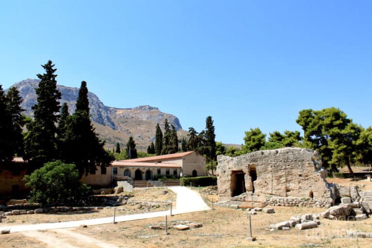 Qué ver en CORINTO: visita, horarios e historia